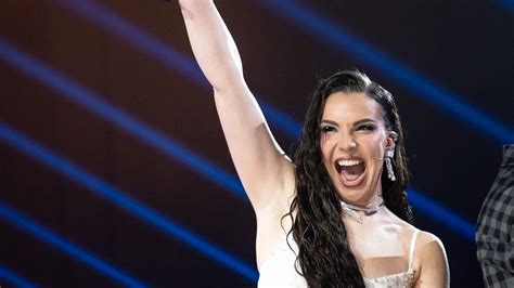 El Recado De Inés Hernand A Quienes La Cuestionan Por Mostrar Los Pechos La Perversión Está En