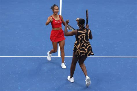 Venus Williams și Leylah Fernandez Avansează în Sferturile De Finală La