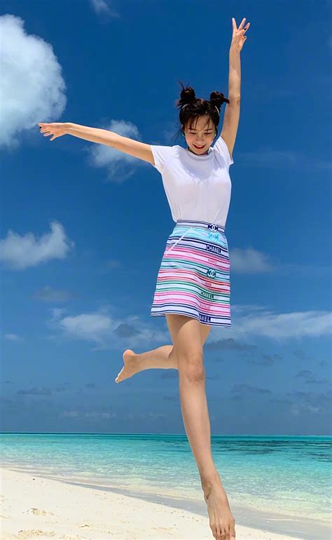 蔚蓝的大海和沈梦辰修长的美腿3 5 图片 名腿网