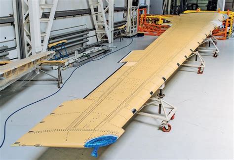 Крыло для серийного МС 21