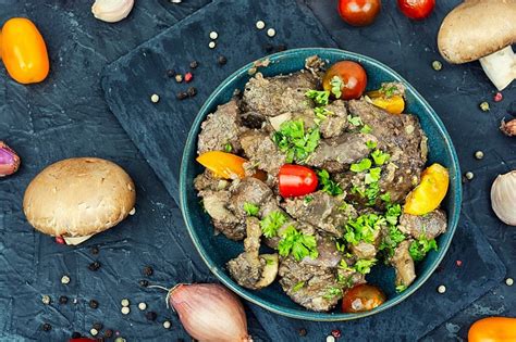 Spicy Chicken Liver Stewed With Mushrooms And Tomatoes Georgian Recipe Photo Background And