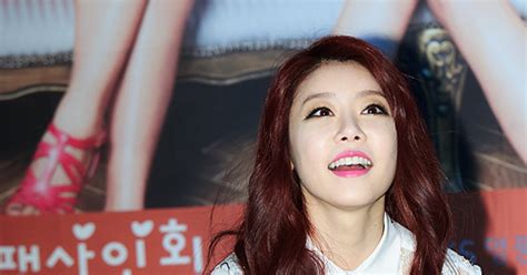 [포토] 걸스데이 소진 팬들과 설레이는 만남