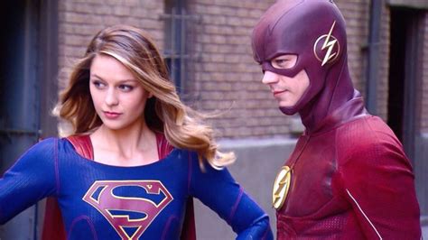 Supergirl And The Flash Supergirl Crossover Supergirl And Flash Supergirl