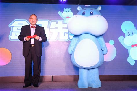 阿里巴巴13138亿港元出售高鑫零售全部股权