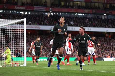 Merson Reveals When He Thinks The Premier League Title Race Could Be