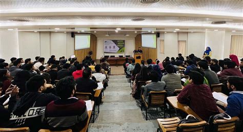 the department of cse organized experts sessions on cloud computing and