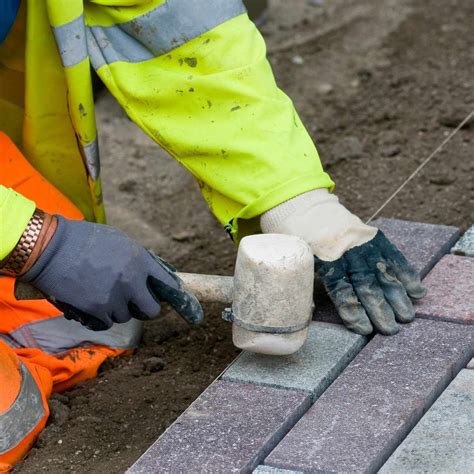 How To Lay Block Paving Do S Don Ts Paving Superstore In 2024 Block Paving Patterns