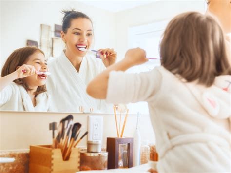 طبيب البوابة أهمية نظافة أسنان الأطفال في الكريسماس البوابة