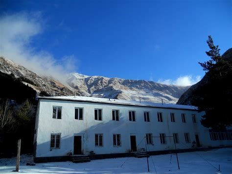 სსიპ ყაზბეგის მუნიციპალიტეტის სოფელ სნოს საჯარო სკოლა