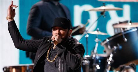 Eminem Reveals Why He Performed Lose Yourself At The Oscars 17 Years