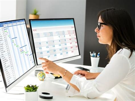 How To Track Employee Time WorkforceHub
