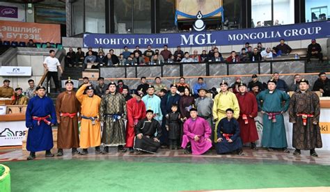 Чөлөөтийнхөн улсын начин Ө Батзул агсны гэр бүлийнхэнд хүндэтгэл үзүүллээ