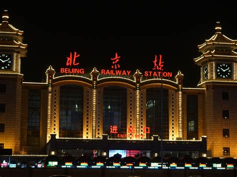火车站的游荡 东海大王爱吃鱼 站酷ZCOOL