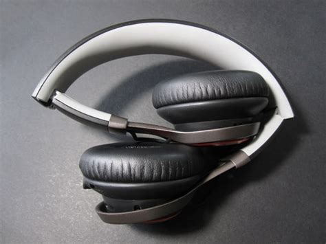 Review Jabra Revo Revo Bluetooth Wireless Stereo Headphones ILounge