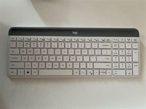 Logitech K470 Wireless Slim Keyboard Retro Unit