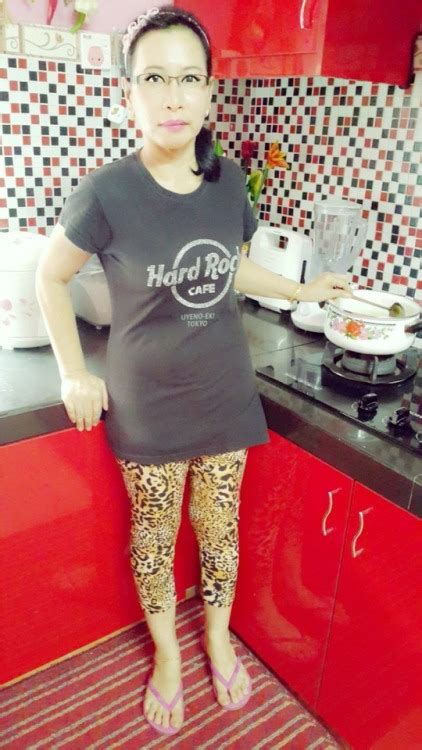 Makcik Mengancam Tumbex