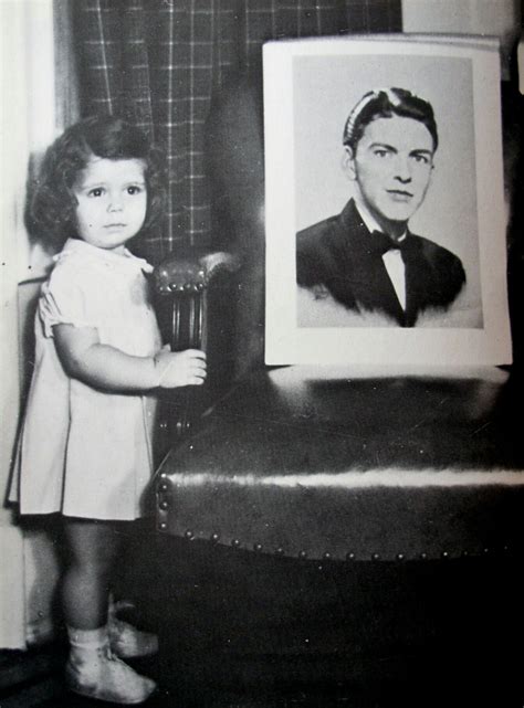 Nancy Sinatras Post To Her Late Father Frank Sinatra