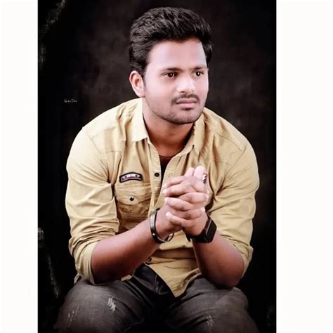 𝐎𝐧𝐤𝐚𝐫 𝐏𝐡𝐮𝐥𝐞 🖤 Onkar Phule 18 • Threads Say More