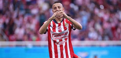 Este Es El Salario De Roberto El Piojo Alvarado En Chivas En 2026