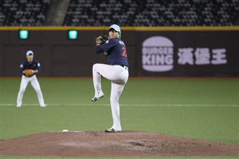 롯데 박세웅 벌써 148km 팍팍 개막 40일 남았는데2025 절치부심 김태형 쓴소리가 보약이었나