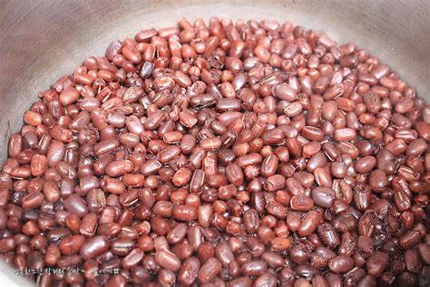 동지 팥죽 끓이는법~ 압력솥으로 팥삶아 새알심없이 멥쌀넣은 팥죽 만드는법
