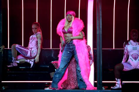 Nicki Minaj Fans Brawl During St Night Of Pink Friday World Tour