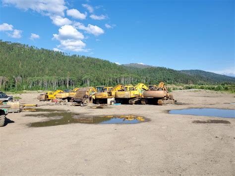 Иргэний хууль бусаар олборлосон алт үнэт металлыг хураажээ