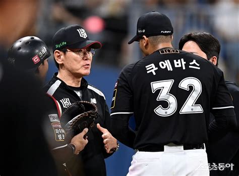 ‘이강철 감독과 특급 케미 Kt 쿠에바스 “당연히 큰 도움 한국의 페드로 마르티네스” Mlbpark