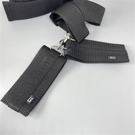 ᐉ Кляп БДСМ з пластиковою кулею і наручниками Art Of Sex Handcuffed Gag