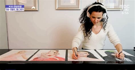 [와글와글] 양손·양발로 동시 그림 가능 네덜란드 괴짜 화가