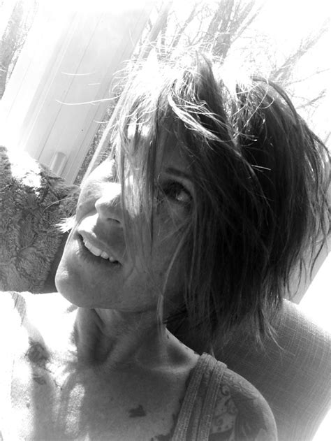 Growing Out Pixie Growing Out Short Hair Styles Grown Out Pixie