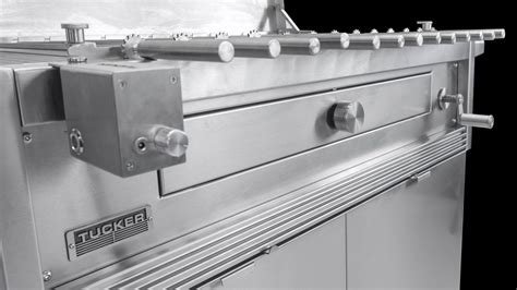 Tucker Charcoal Deluxe Pro Xl Built In Bbq With Hinged Flat Lid