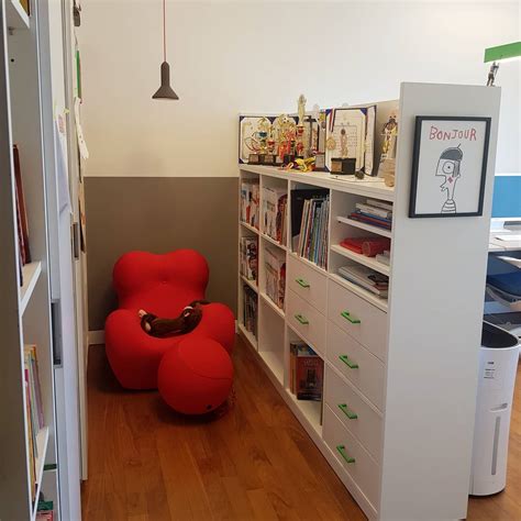 아이방 가구 배치 이렇게 해보세요☝️책장을 벽에 기대는 것이 아니라 Frdesignofficial