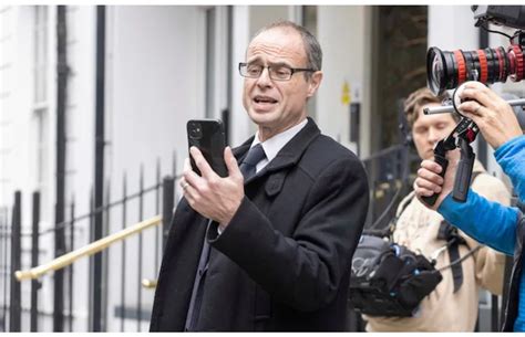 Orthodontist Mike Mew Wikipedia Bio Age And Net Worth Revealed Band Of Outsiders