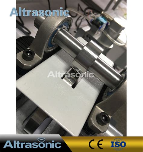 35khz Seamless Ultrasonic Sealing Machine With Longitudinal Vibration Transducer