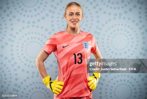 3 728 Photos Et Images Haute Résolution De Hannah Hampton Getty Images