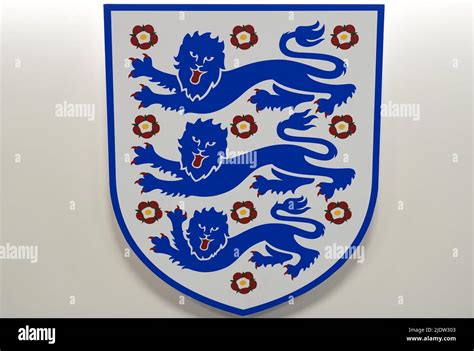 England Women Football Badge Hi Res Stock Photography And Images Alamy