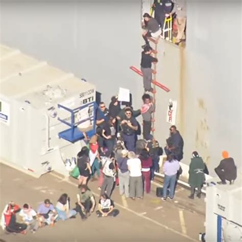Watch Protesters In Us Stall Departure Of Navy Supply Ship Believed