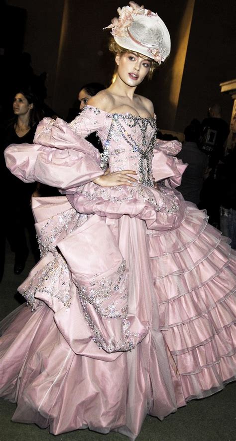 John Galliano For Christian Dior Fall Winter 2007 Haute Couture Via Runway Fashion