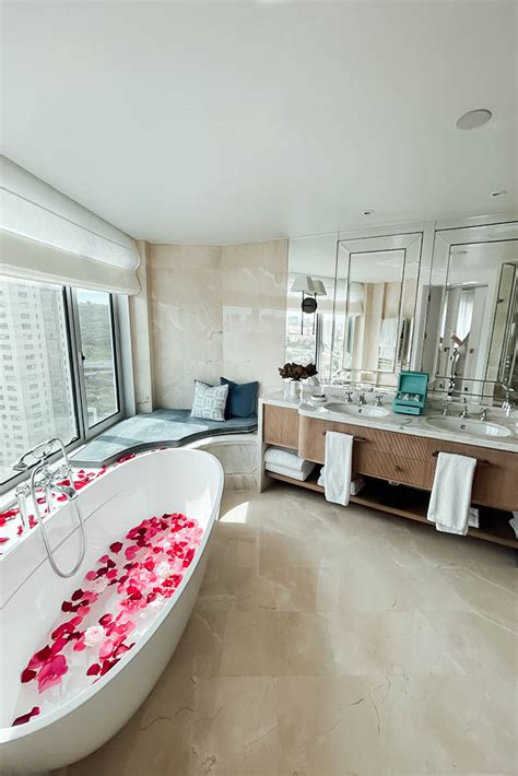 Corinthia Lisbon 5 Hotel With Impressive Views Of Aquaduct