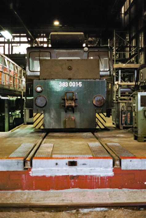 Das Akkuschleppfahrzeug Lew El 16 Auf Dem Gelände Des Eisenbahnmuseums