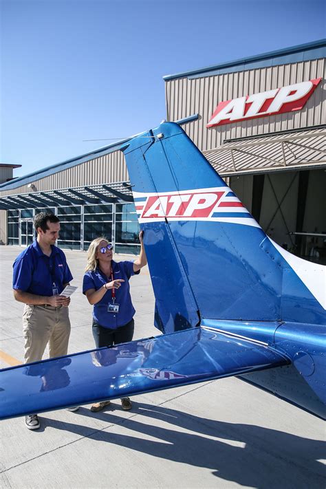 Atp Flight School Opens Airline Pilot Training Center In San Antonio