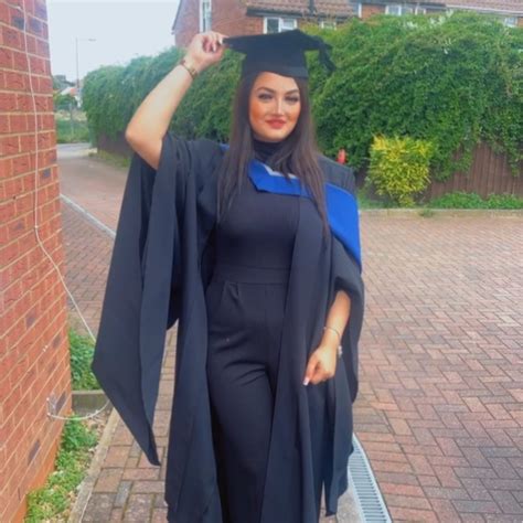 Roya Hamidi Dm And Softplay Manager The Escapade Group Ltd Linkedin