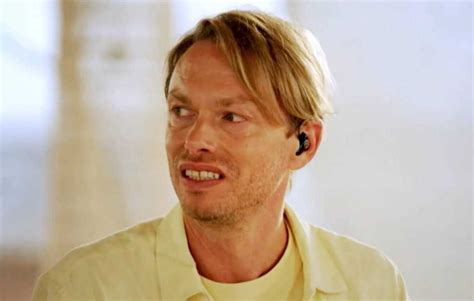 Regi Stelt Zijn Nieuwe Vriendin Voor En Onthult Al Meteen Heel