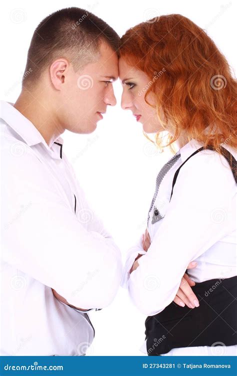 Retrato De Los Pares Jovenes Enojados Imagen De Archivo Imagen De Negro Boca