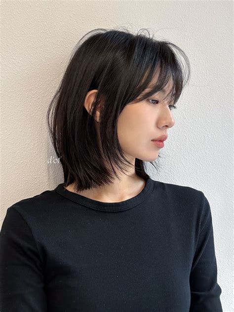 Hair Inspo에 있는 Emma님의 핀 미디엄 헤어스타일 단발머리 헤어스타일 미디움 레이어드 머리