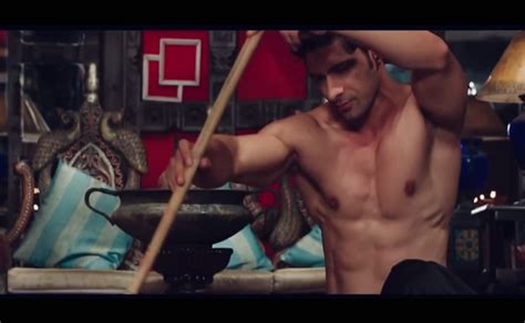 Alankrita Bora Breasts Scene In Aao Na Aznude