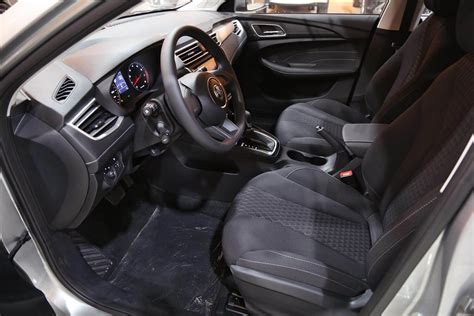 رونمایی از ام جی ۵ و ام جی Gt از سوی فرداموتورز در اتو اکسپو تهران ۱۴۰۲