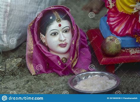 Image Of Gauri At The Time Of Gauri Ganesh Immersion Editorial Stock