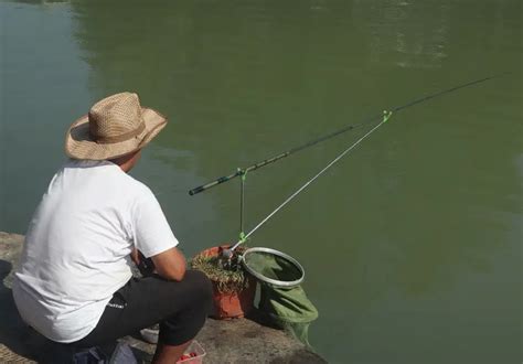 钓鱼佬有多厉害，曾发现犯罪团伙，曾钓到古化石 知乎